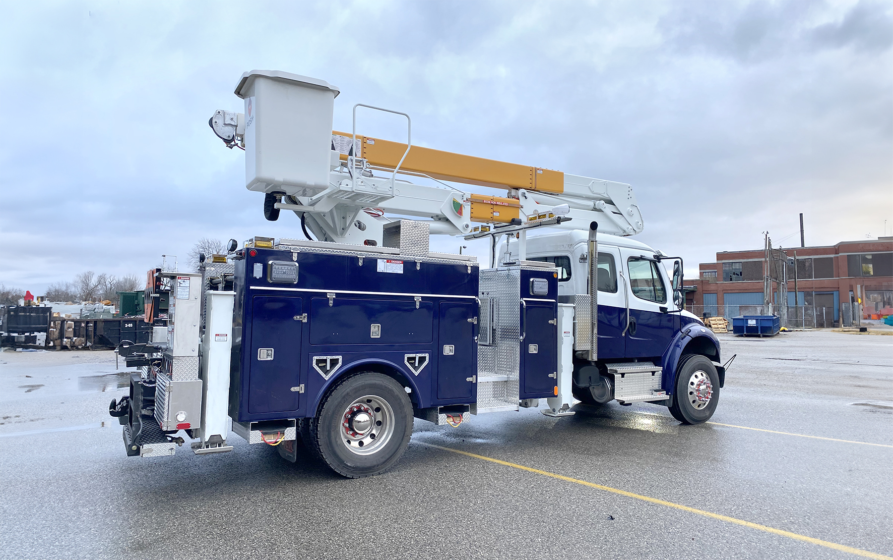 Commercial Truck Bodies Ontario - Service, Utility, Flat Deck